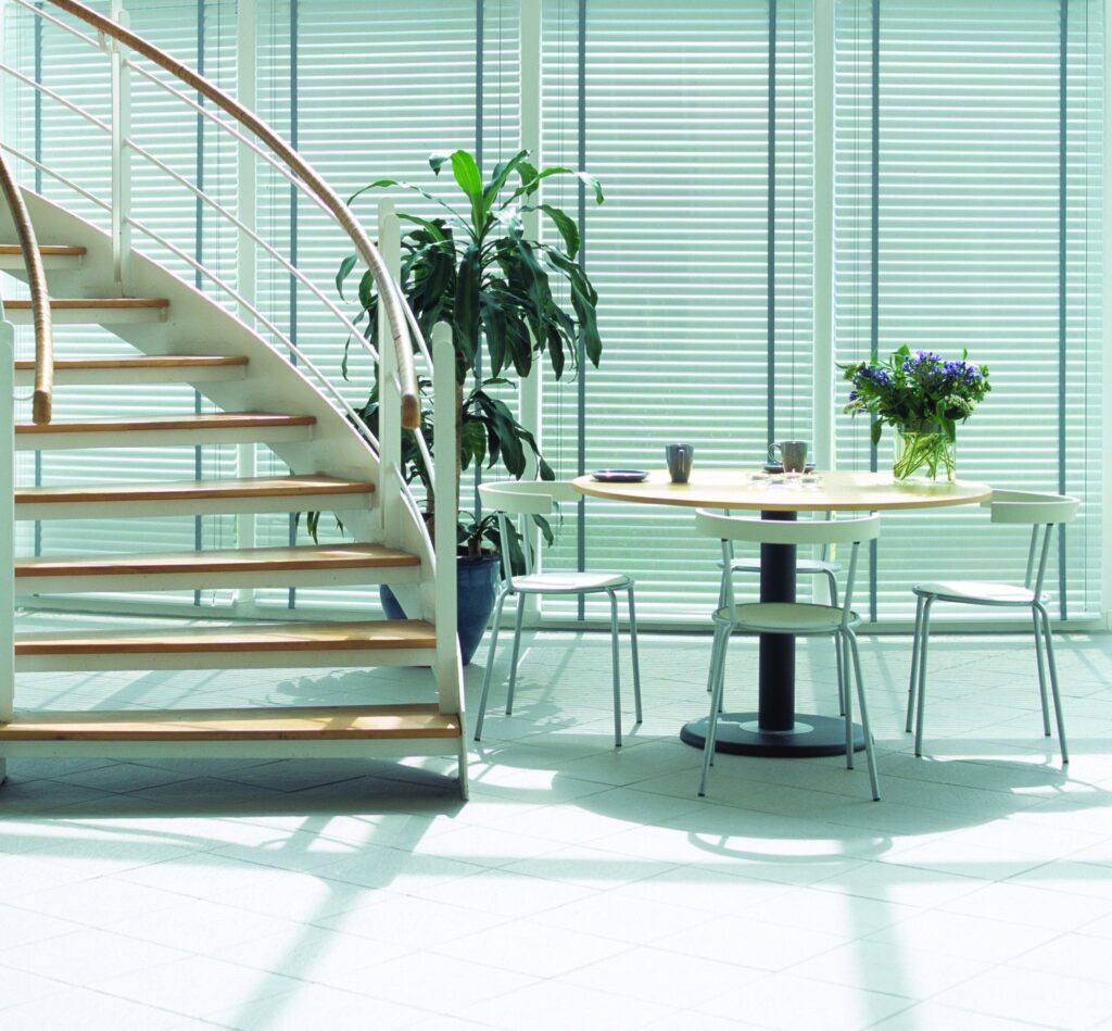 ALUMINUM - Blind By Vertican Official